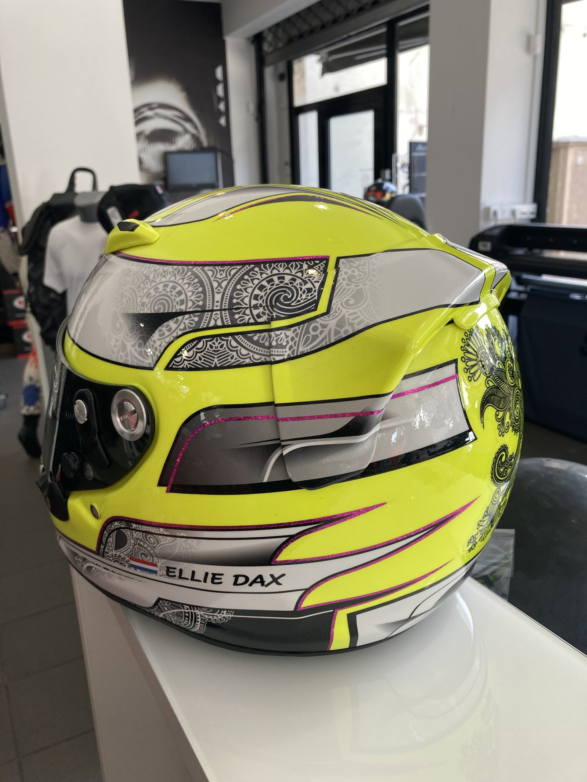 ARAI SK6 pour Ellie…. – MakDesign