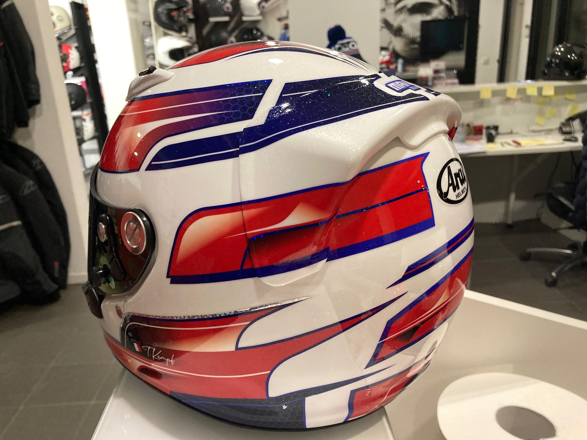 ARAI SK6 Raiden revisité par MakDesign – MakDesign